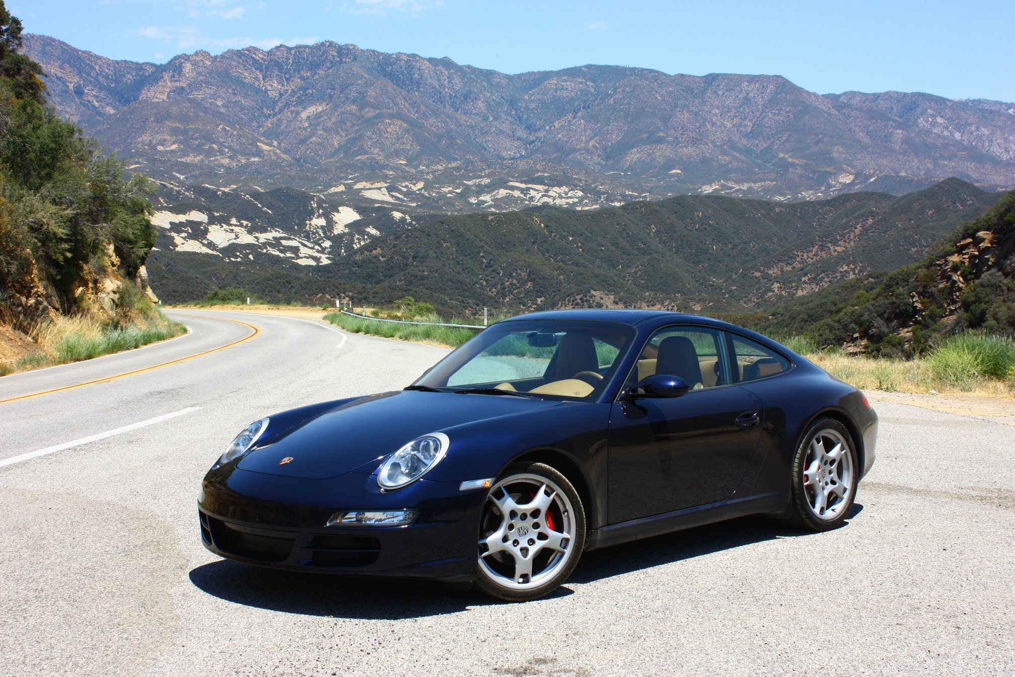 Review: 2005 Porsche 911 Carrera S – Mike's Steering Column